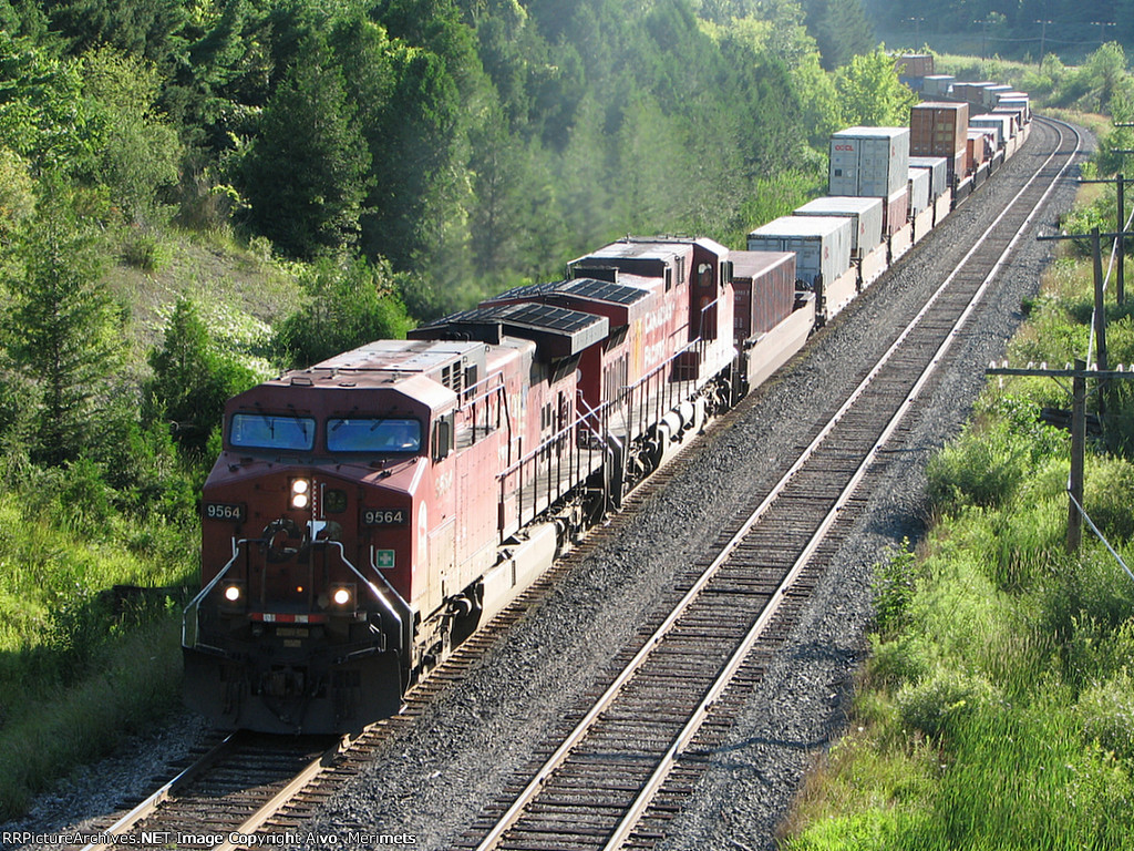 CP 9564 east at Coakley